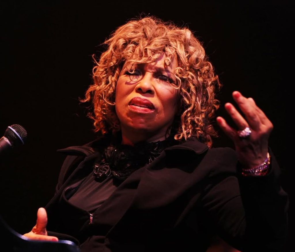 Roberta Flack's Net Worth, Career, Legacy & Personal Life