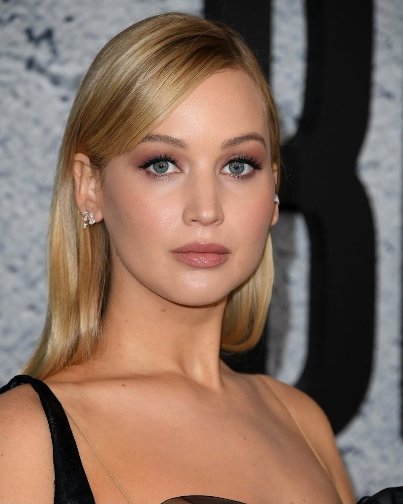 Jennifer Lawrence Net Worth, Career & Personal Life 2025