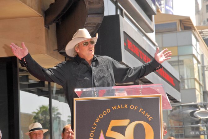 Alan Jackson Wikipedia, Biography, Age, Family, Height, Net Worth, Fast ...