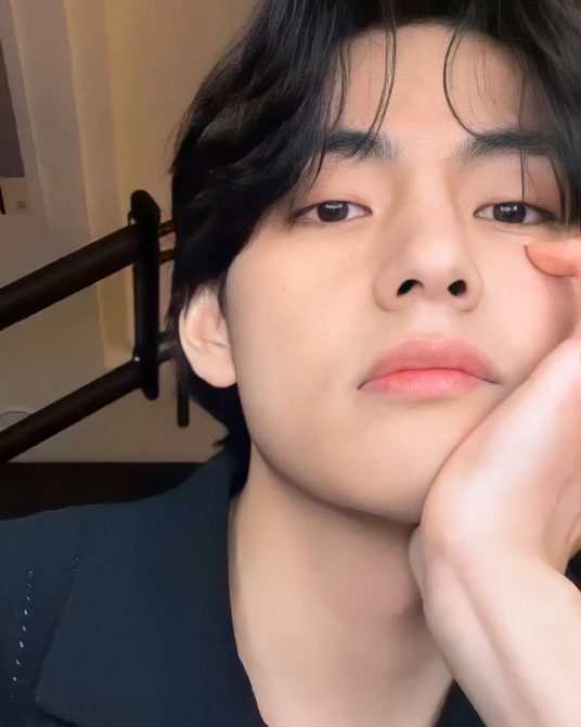 V Net Worth 2025: BTS Star's Fortune & Fame