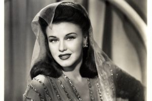 Ginger Rogers Wikipedia, Biography, Age, Family, Height, Net Worth ...