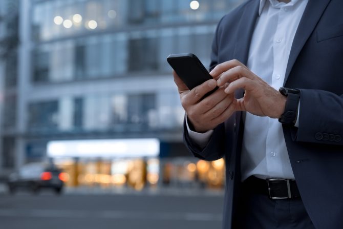 Best Investing Apps in 2026: AI Tools, Zero Fees & Smarter Decisions